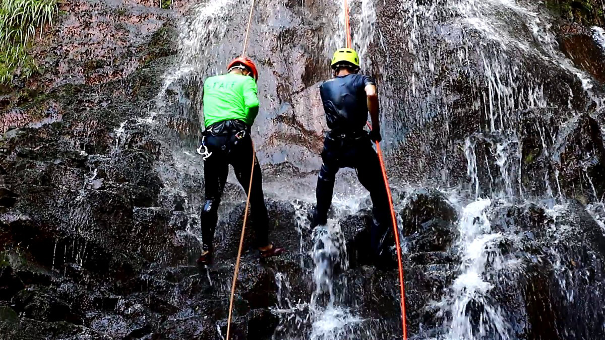 Canyoning no Parque Monday - Tour Cataratas